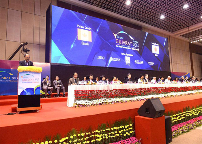 Uniform Color P3 Led Screen / Conference Led Screen Fanless Design High ...